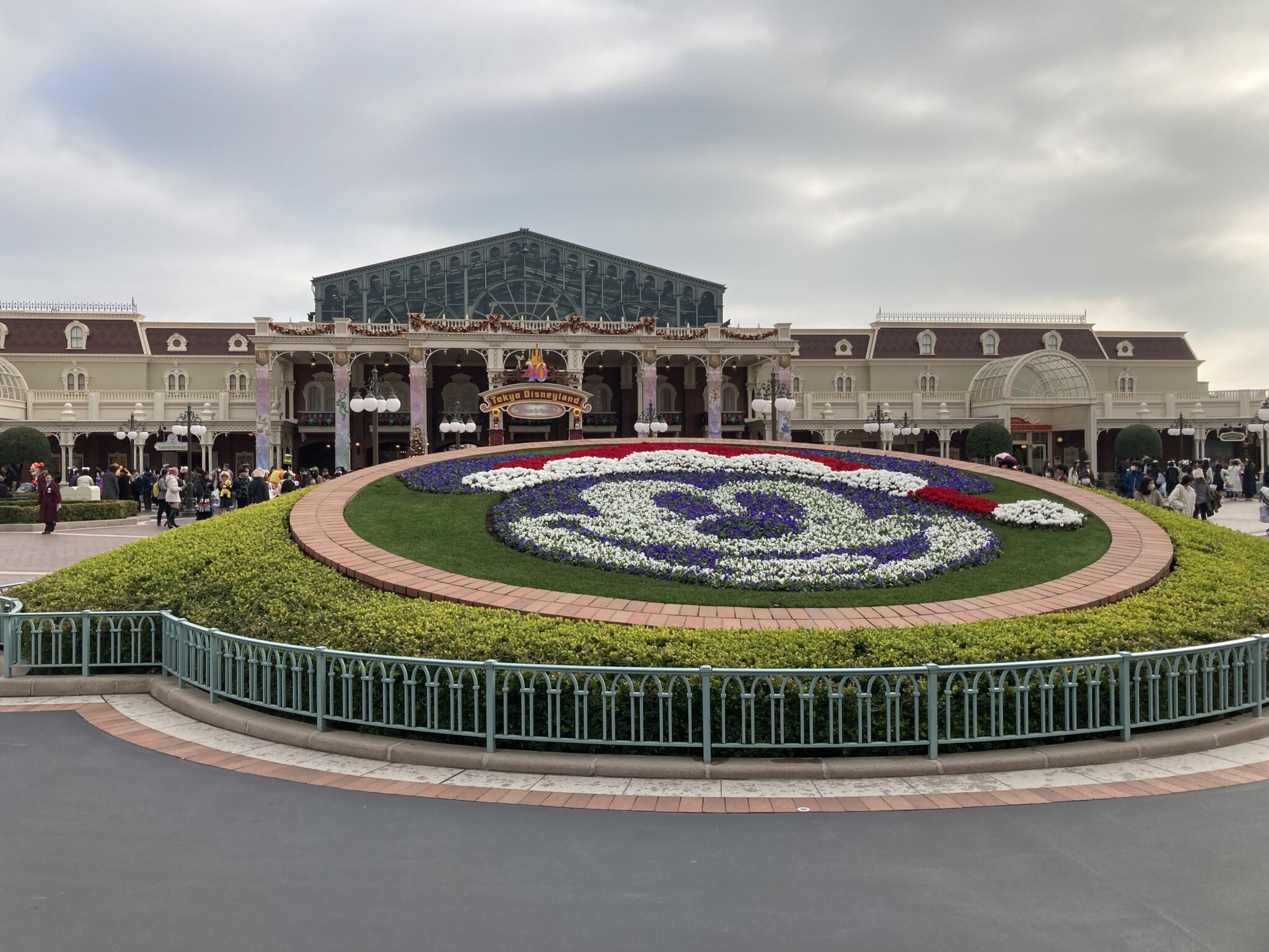 国内修学旅行3日目【TDL】 - 宮崎県立日向高等学校